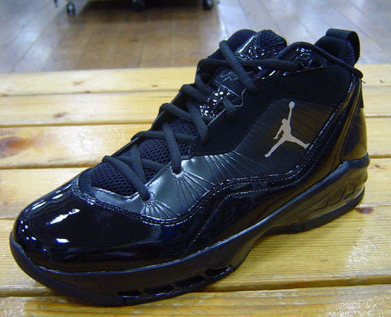 Jordan Melo M8: Blackout - Air Jordans, Release Dates & More ...