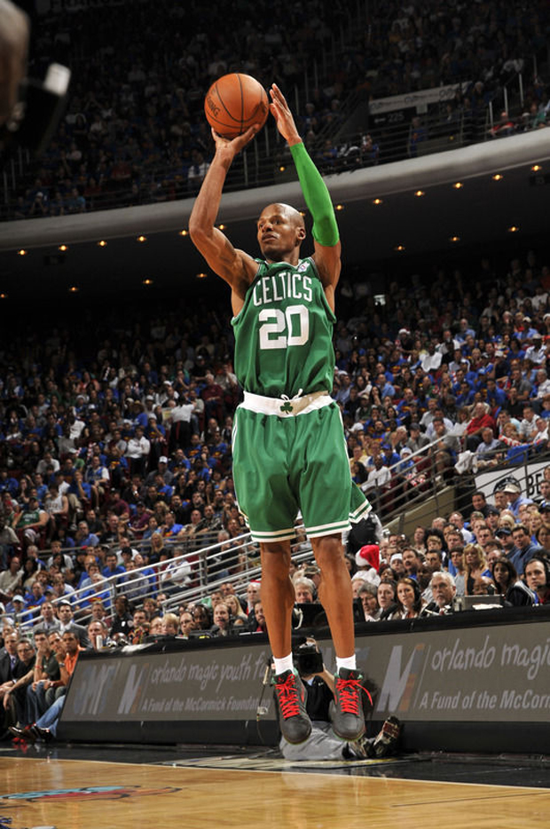 The Daily Jordan: Air Jordan Alpha 1 Ray Allen "Christmas" - 2009 - Air ...