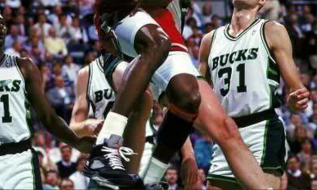 Flashback Friday: MJ Throws White Laces In His Black/Silver Air Jordan ...