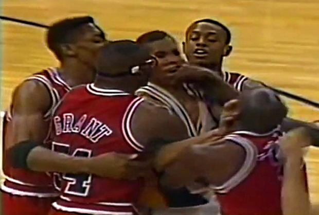 Flashback Friday: Michael Jordan Scraps With Reggie Miller - Air ...